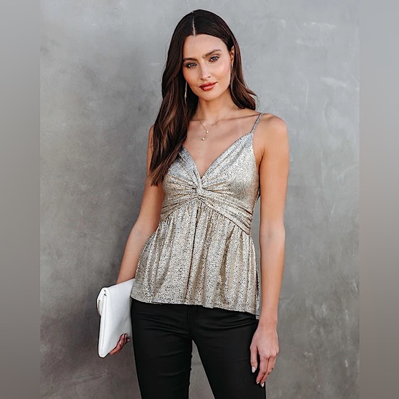 Vici | Tops | Nwt Vici Izabella Metallic Embossed Twisted Front Top On ...